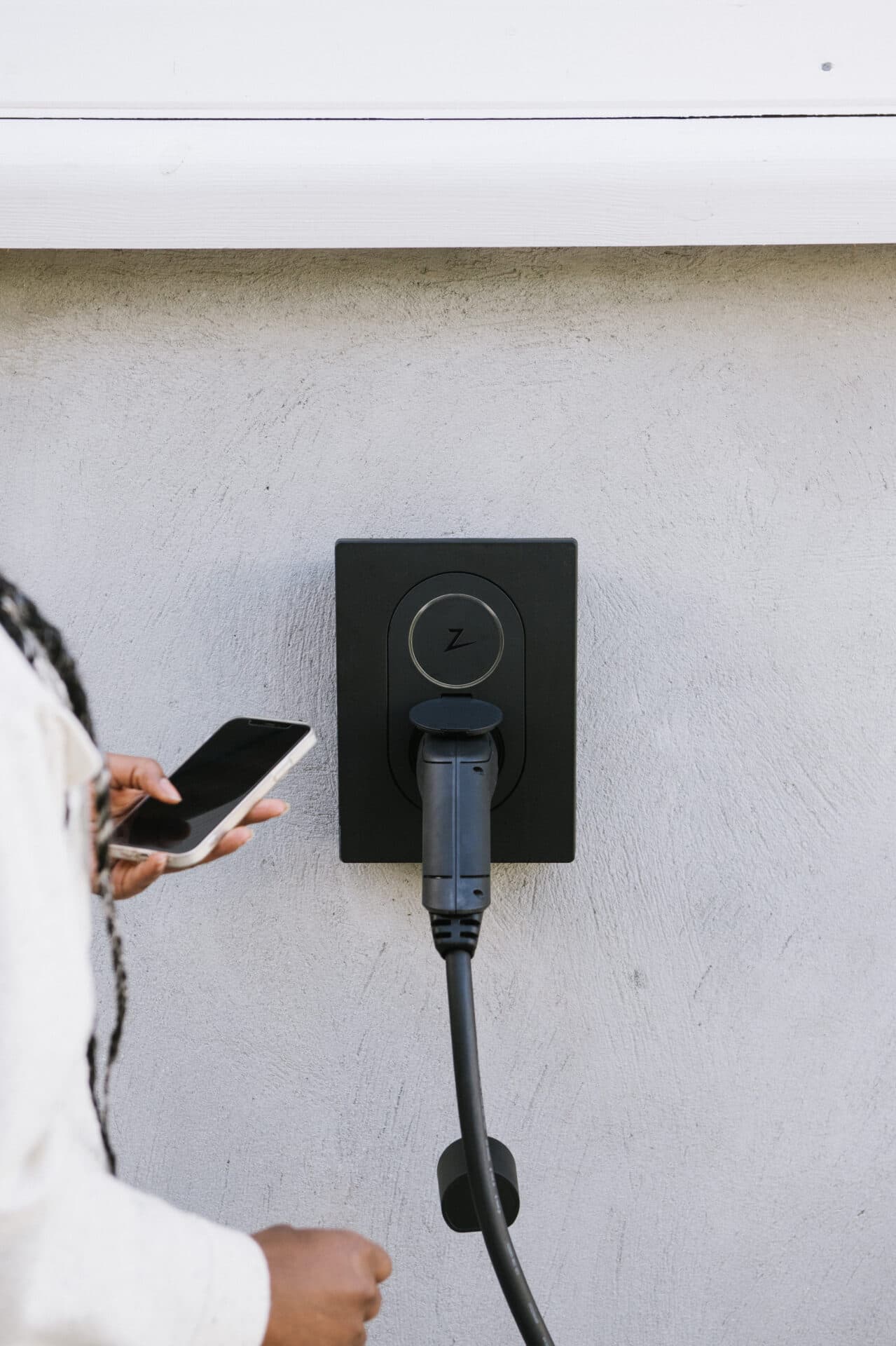 Montere elbillader | Arro Elektro har lang erfaring