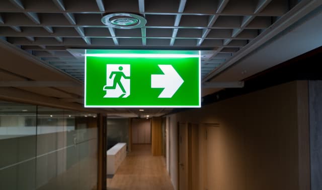 Brannvarsling, nødlys og alarm | Arro Elektro